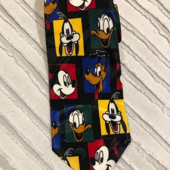 Disney | Accessories | 525 Disney Tie With Mickey Donald Goofy Pluto ...